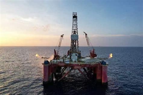 我国首套国产化深水水下采油树投入使用