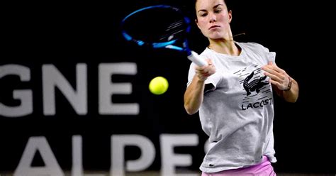 Tennis Loïs Boisson Est Enfin Sortie Du Tunnel
