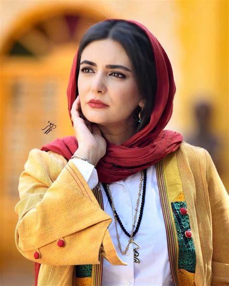 تغییر چهره جذاب لیندا کیانی در روز تولدش فیلم جشن تولد دونفره وسط پارک