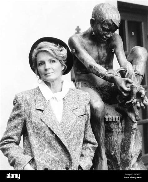 Jealousy Angie Dickinson 1984 © Abccourtesy Everett Collection