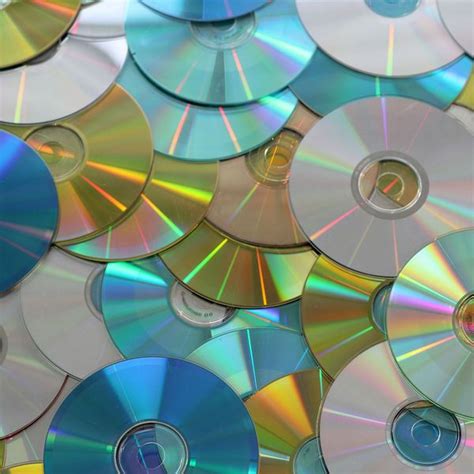CD / DVD / Blu-Ray Recycling | ESG Edelmetall-Service GmbH & Co. KG