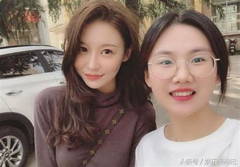 溫婉在微博上為粉絲選購禮物，用嘴撕開外包裝，網友；小心牙齒 每日頭條