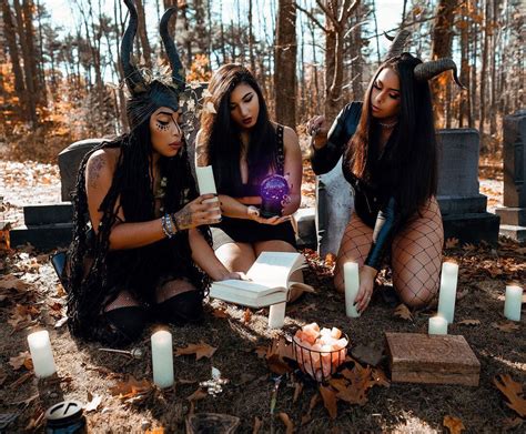 Halloween Photoshoot Ideas Spooky And Funny K4 Fashion