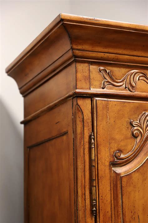 Thomasville Chateau Provence French Country Armoire Linen Press At