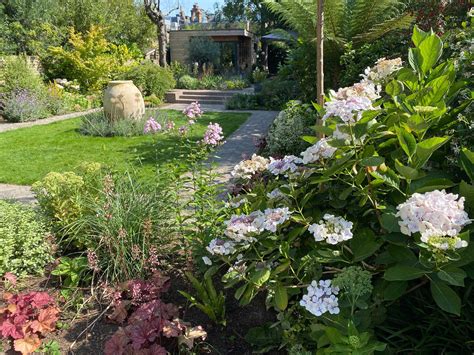 Elegant Garden In Conservation Area In Chiswick W4 — Jane Ashley