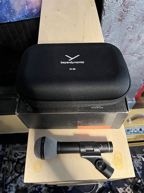 Beyerdynamic M 88 Hypercardioid Dynamic Microphone Reverb