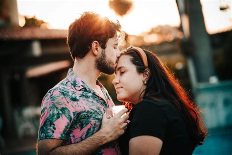 5 Traits Men Find Irresistible In Women The Mating Grounds