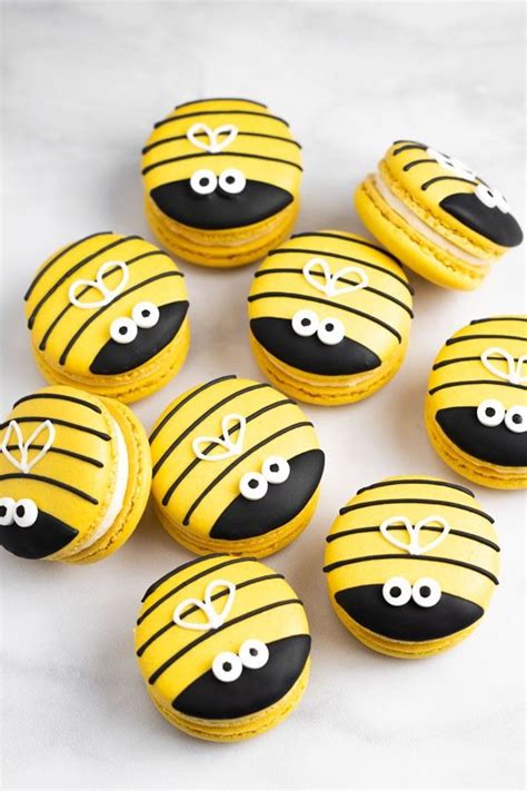 Ladybug Macarons How To Decorate Macarons Artofit