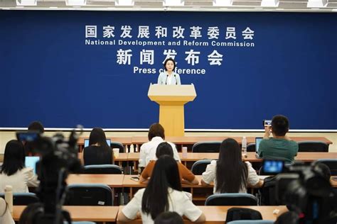 คณะกรรมการพัฒนา ปฏิรูปแห่งชาติจีน แถลงเศรษฐกิจจีนกำลังฟื้นตัวต่อเนื่อง