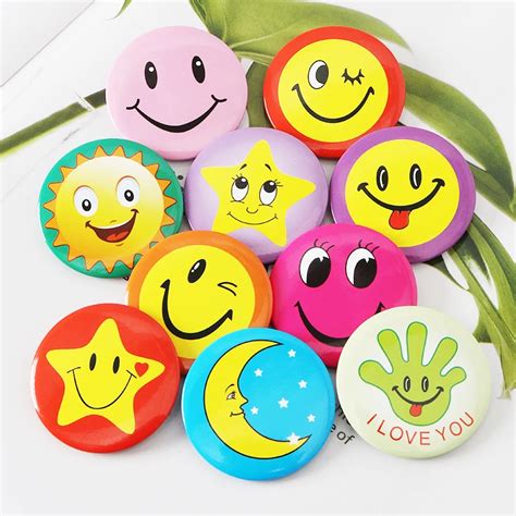 35pcs 핀 브로치 45mm 액세서리 옷깃 배지 장식 학교 어린이 문구 티몬