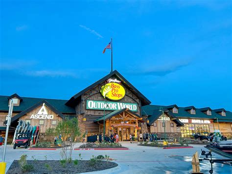 Bass Pro Grand Prairie Grand Opening EMJ Construction