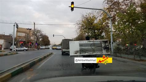 ثبت یک صحنه عجیب در خیابان های مشهد عکس