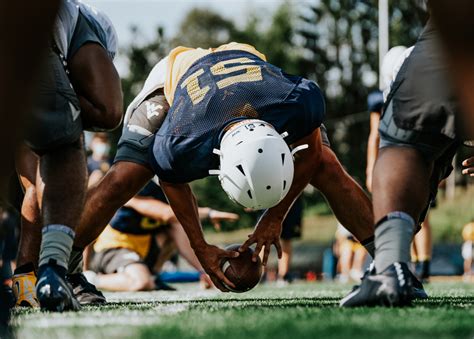 Kyle Poland Earns Nflpa Collegiate Bowl Invitation Sports Illustrated West Virginia