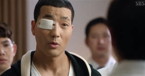 의사요한 지성 유명 격투기 선수 병명 밝힐까