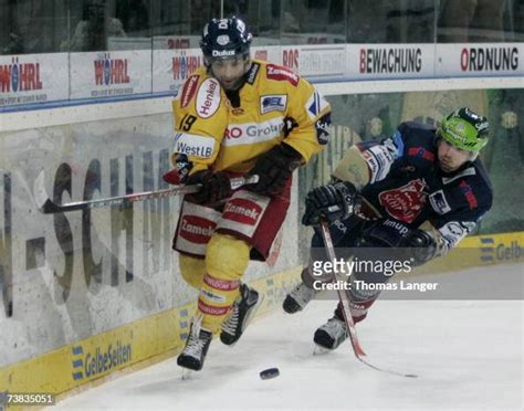Rob Collins Of Dusseldorf And Greg Leeb Of Nuremberg Battle For The News Photo Getty Images
