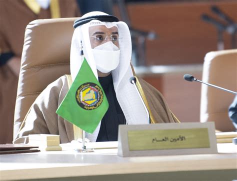 الأمين العام لمجلس التعاون يرحب بفتح كافة المنافذ البحرية والجوية بين
