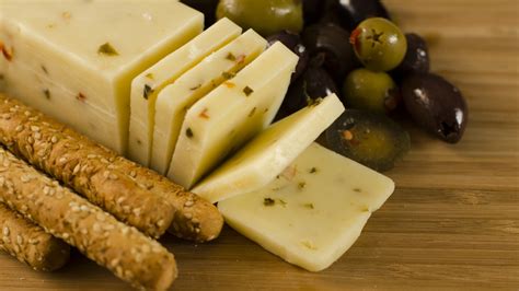 Which Pepper Is In Pepper Jack Cheese