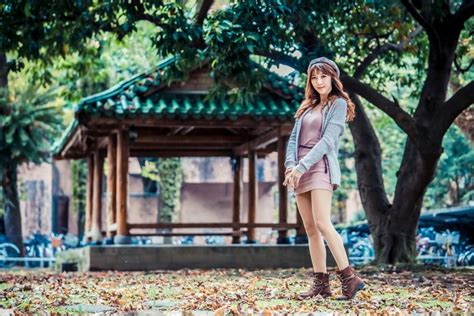 4k Asian Bokeh Beret Brown Haired Glance Hands Skirt Hd