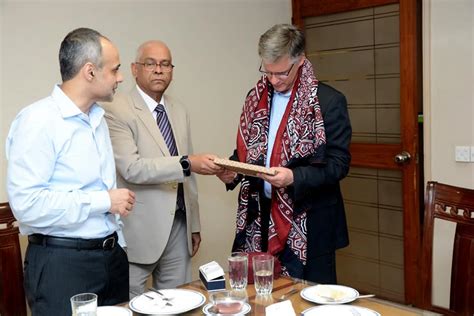 Mr Robert Jcorcoranhead The Veterinary News And Views