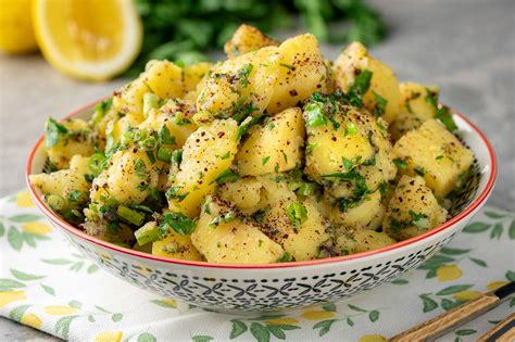 Patates Salatası Tarifi Nasıl Yapılır Resimli Videolu Yemek