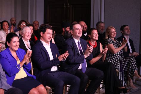„ბატონი ანზორის უდიდესი დამსახურების აღსანიშნავად საქართველოს