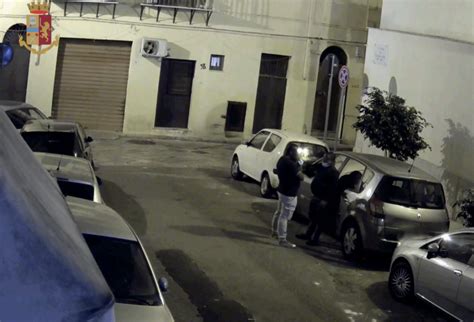 Corrieri Della Droga Tra Napoli E Palermo 13 Arresti