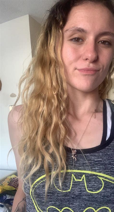 South African Babe Living In Canada 🇨🇦 🇿🇦 Rselfie