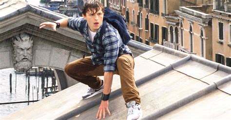 The Spider Man Far From Home Trailer Raises Some Questions Wired
