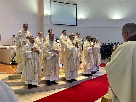 Fra Josip Jurić Šolto Zaređen Za Svećenika Majka Božja Lurdska