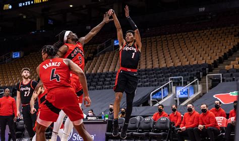 Sunday Afternoon Hoops As Trail Blazers Face Raptors North Of The