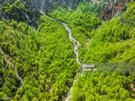 린스카에 떨어집니다 0명에 대한 스톡 사진 및 기타 이미지 Istock