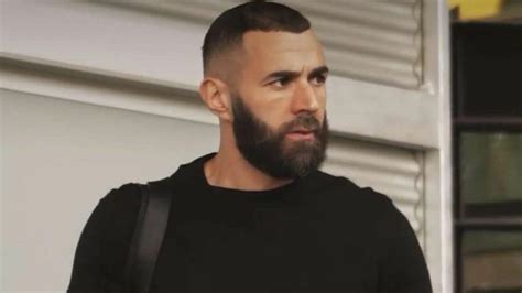 Karim Benzema papa pour la 4ème fois sa chérie montre des photos de