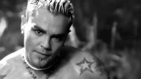 Shifty Shellshock Está Muerto La Cantante De Crazy Town Es Mejor