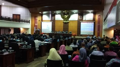 Rapat Paripurna DPRD Sumbar Sampaikan Hasil Reses Utusanindo