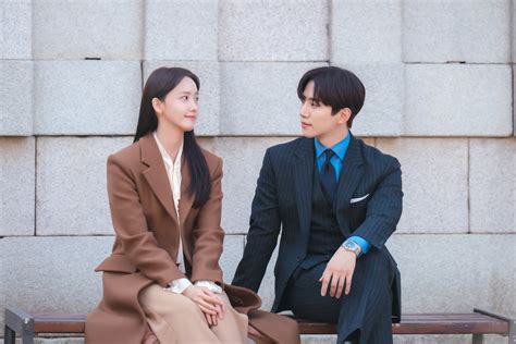 Lee Junho Official On Twitter 킹더랜드 이준호♥임윤아 서로의 구원이자 사랑 된다 달콤 살벌 투샷 Naver Me