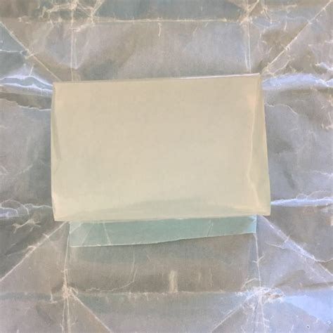 源头工厂直供白色半透明压敏胶高粘型魔术贴贴合热熔胶块 阿里巴巴