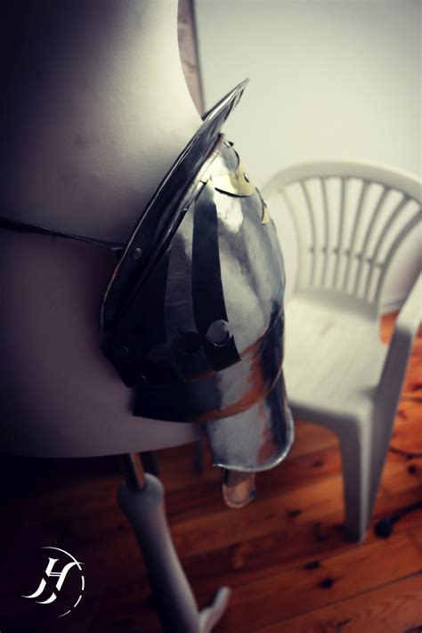 Girl Crafts Her Own Sexy Skyrim Armor Gallery EBaum S World