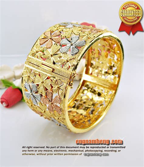 กำไลทอง 96 5 น้ำหนัก 3 บาท ฉลุลายดอกไม้ชุบ 3 สีค่ะ Engnamheng