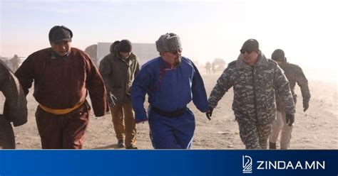 УИХ ын дарга Г Занданшатар өвөлжилт хүндэрсэн сумдад ажиллаж байна