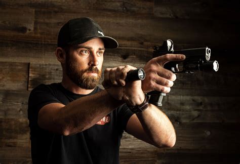 Maximizing Handheld Flashlight Techniques With Surefire Cobbs Belux