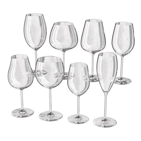 Empty Wine Glasses Model Poliigon