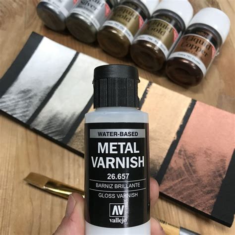 Лак Vallejo Gloss Metal Varnish