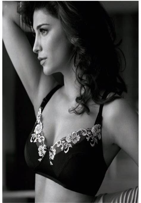 Shruti Hassan Hot Maxim Photoshoot HD Pics Indian Actress Wallpapers