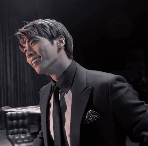 Pin By Susan Robinson On SHINee Shinee Jonghyun Shinee Jonghyun