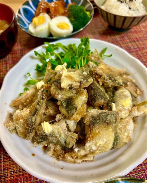 阪本智子さんのインスタグラム写真 阪本智子instagram 「🥢♡ フカセ釣りで釣ったアジとサバを唐揚げにしました😆 味付けをバター