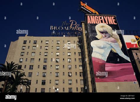 Los Angeles The Broadway Departement Storethe Plaza Hotelangelyne