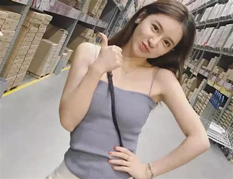 素颜真容！nba女主持美娜晒出卸妆后照片，网友：相差这么大吗 360娱乐，你开心就好