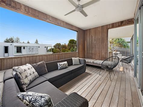 4 Mackay Street Dicky Beach Accommodation Caloundra
