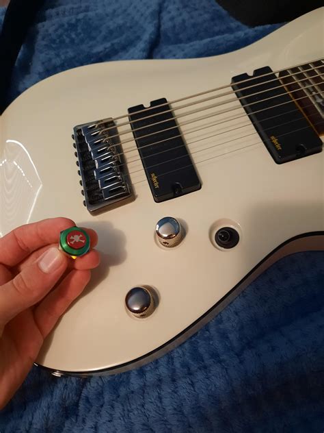 I bought a killswitch for my 8 string guitar. I want to put it kind of ...