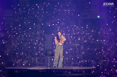아이유 15주년 팬콘서트에 무대토크이벤트역조공까지 15년 뒤 또 만나요종합 텐아시아